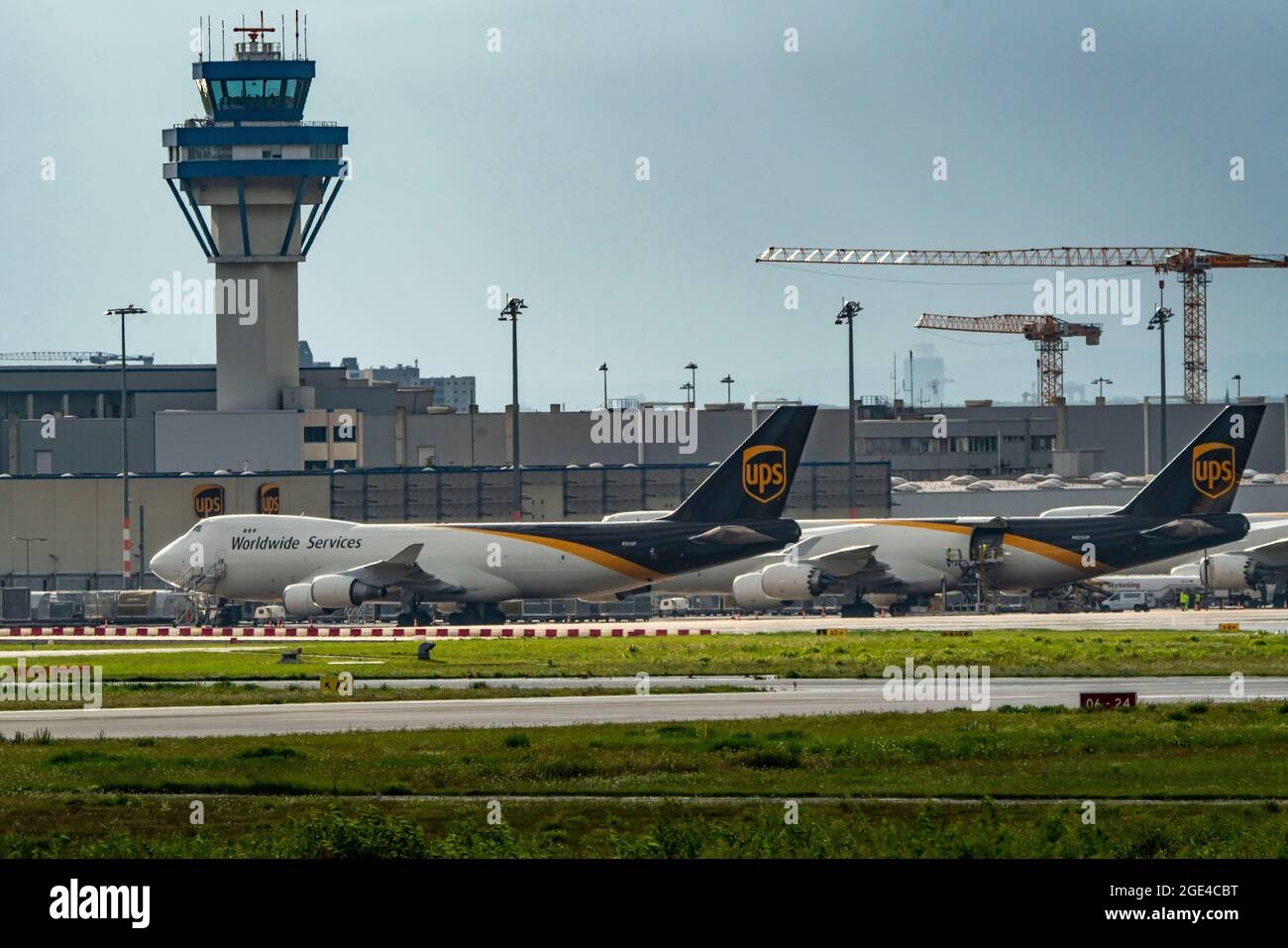 Cologne-Bonn Airport, CGN, Boeing 747, jumbo jet, cargo plane, UPS ...