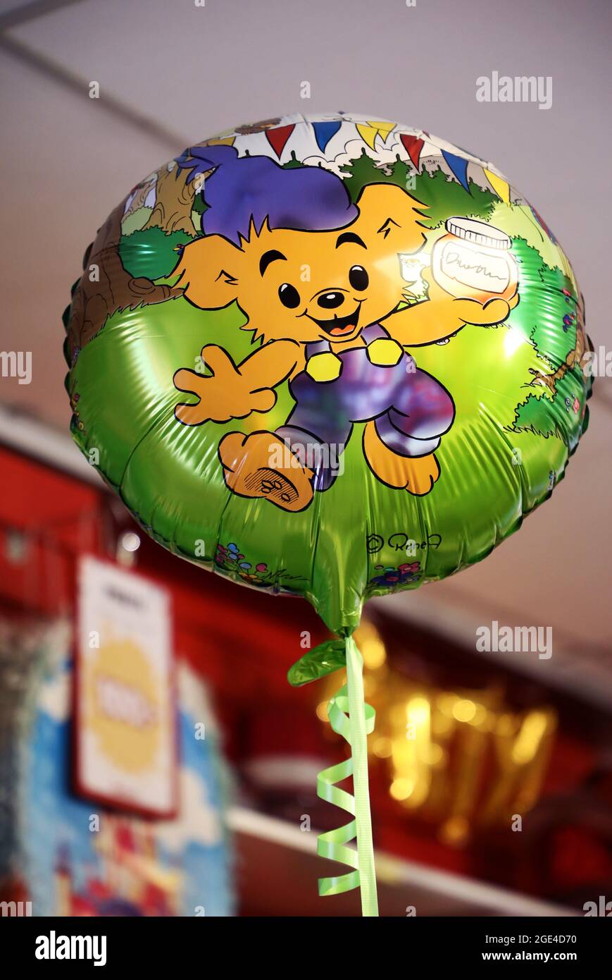 Balloon with Bamse – The World's Strongest Bear is a Swedish cartoon ...