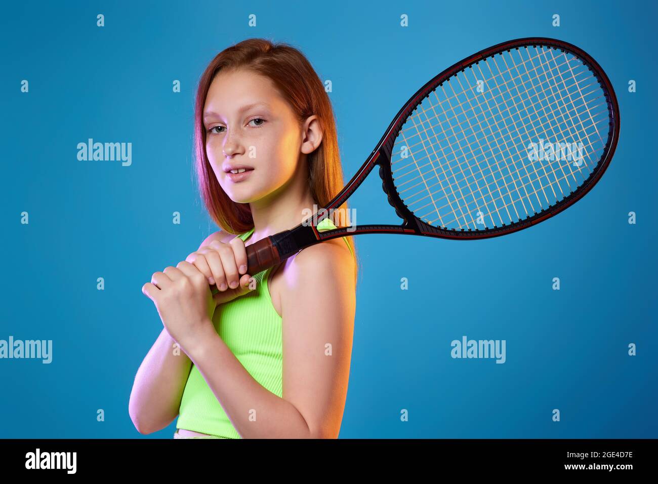Teen girl athlete tennis hi-res stock photography and images - Alamy
