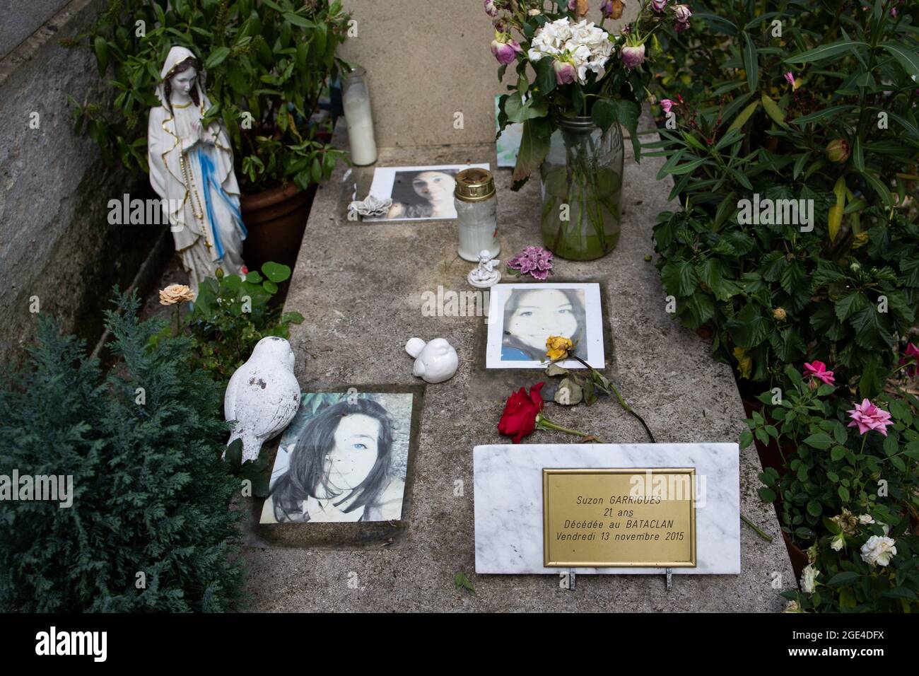 Grave of a victim of the Bataclan attack Suzon Garrigues at the Pere ...