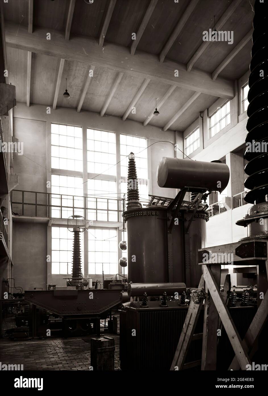 20th Century factory workers at work in postwar Norway Stock Photo - Alamy
