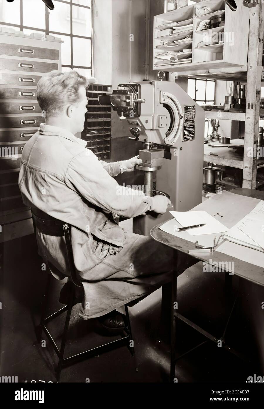 20th Century factory workers at work in postwar Norway Stock Photo - Alamy