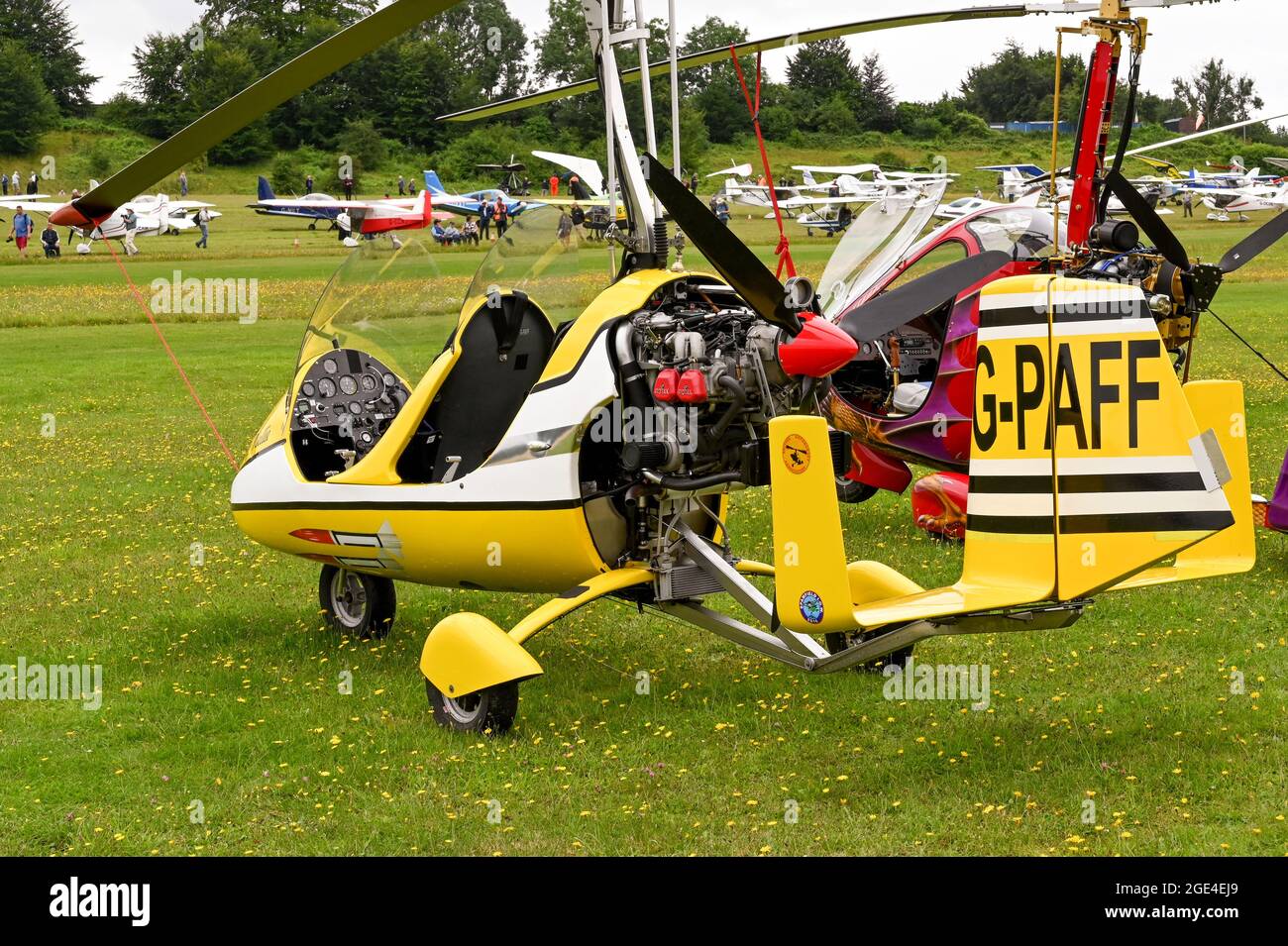 Gyrocopter hi-res stock photography and images - Alamy