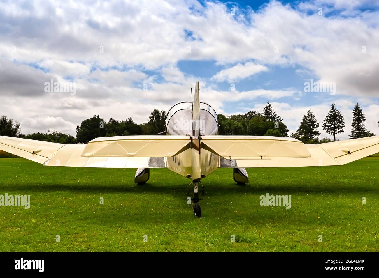 Jodel hi-res stock photography and images - Alamy