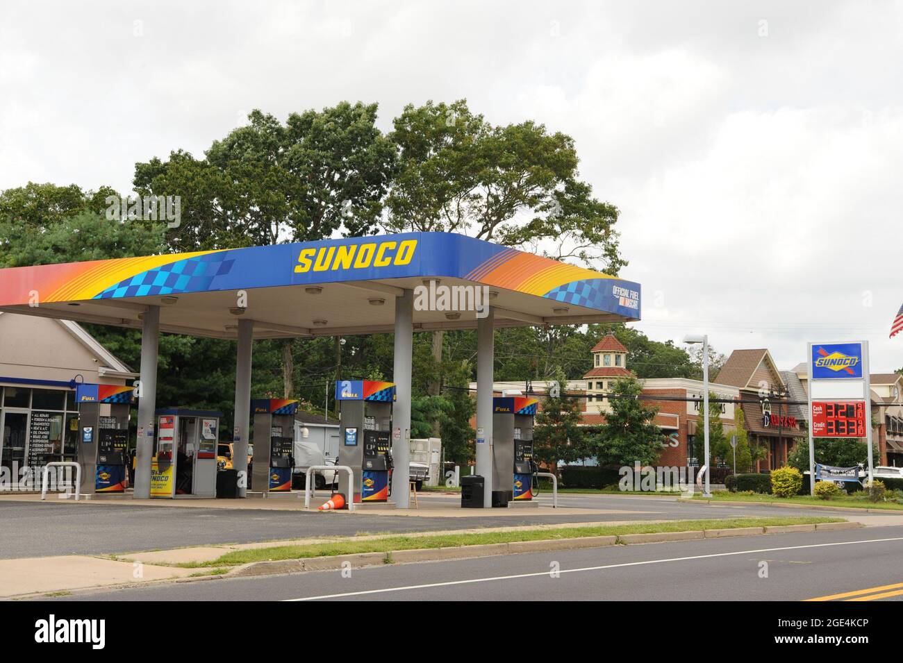 Brick, NJ, USA. 16th Aug, 2021. A Sunoco Service Station in Brick NJ ...