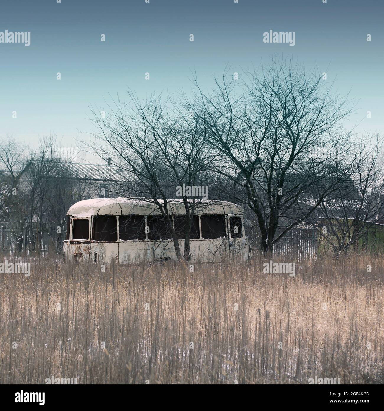 Rusty bus hi-res stock photography and images - Alamy