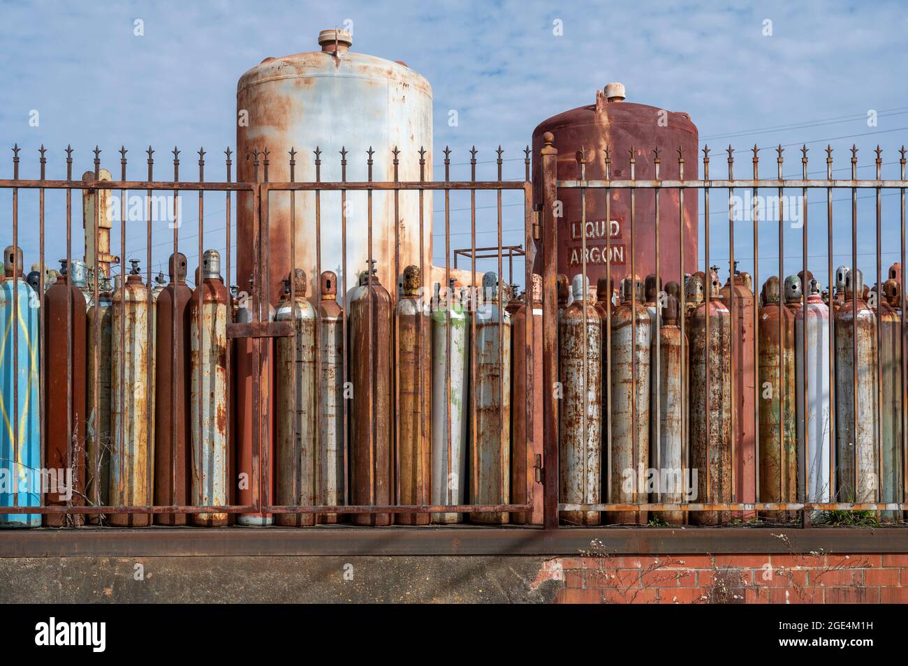 Liquid argon cylinders hi-res stock photography and images - Alamy