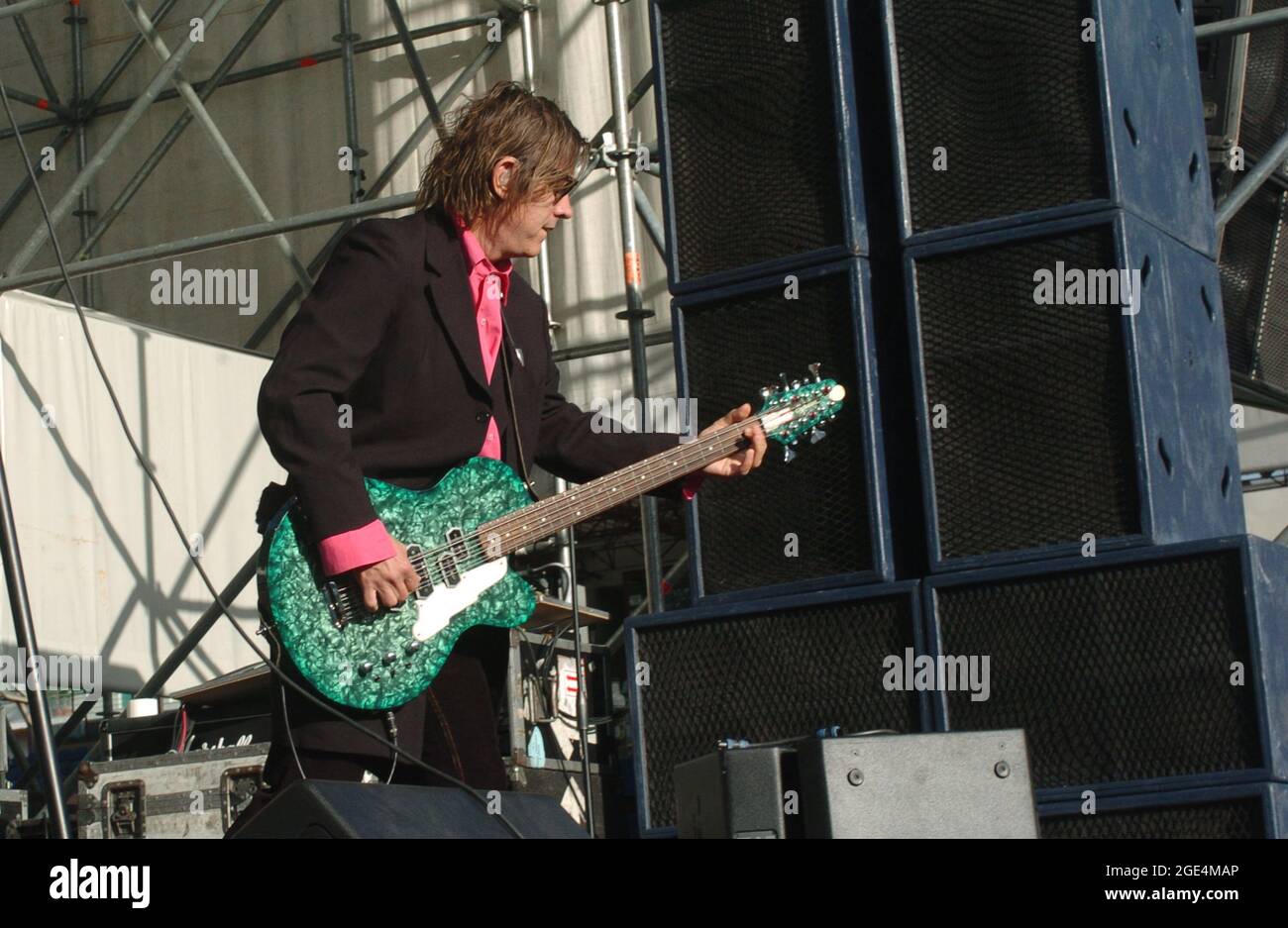 Tom petersson of cheap trick hi-res stock photography and images - Alamy