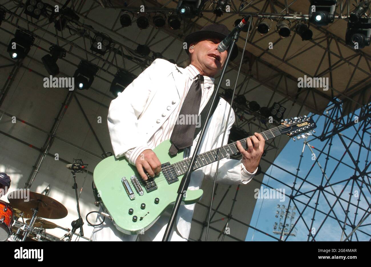Robin zander of cheap trick hi-res stock photography and images - Alamy