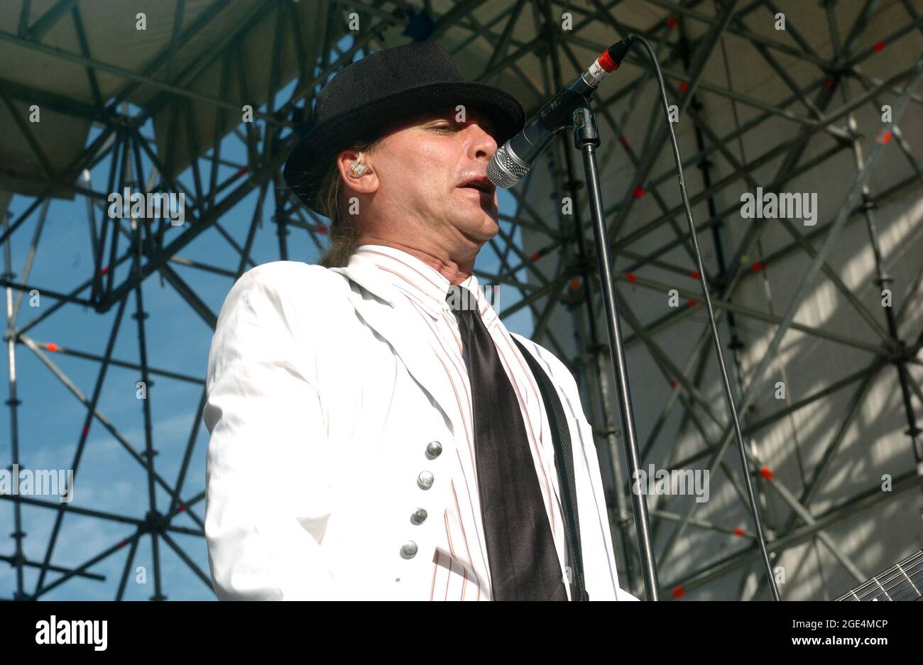Robin zander cheap trick hi-res stock photography and images - Alamy