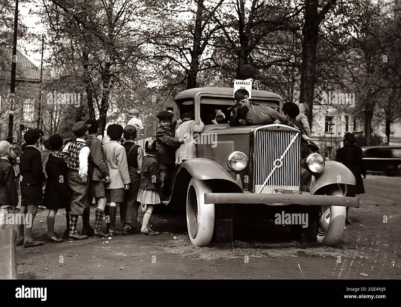 1945 tram hi-res stock photography and images - Alamy