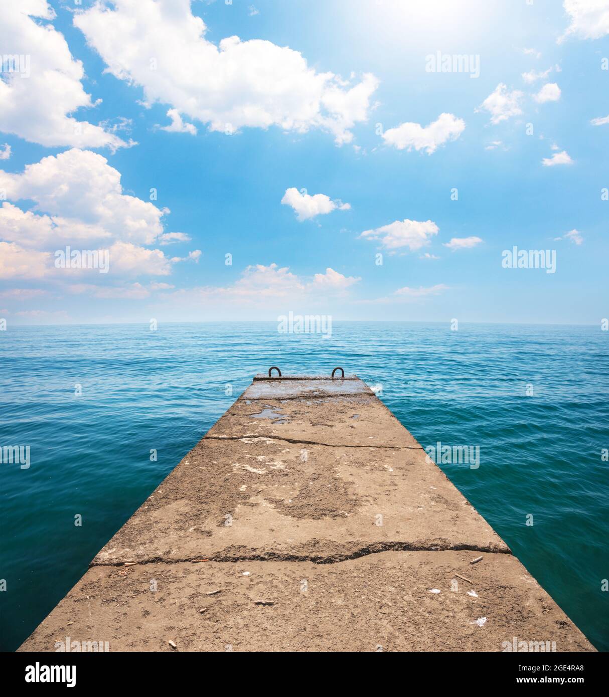Old pier lonely beach hi-res stock photography and images - Alamy