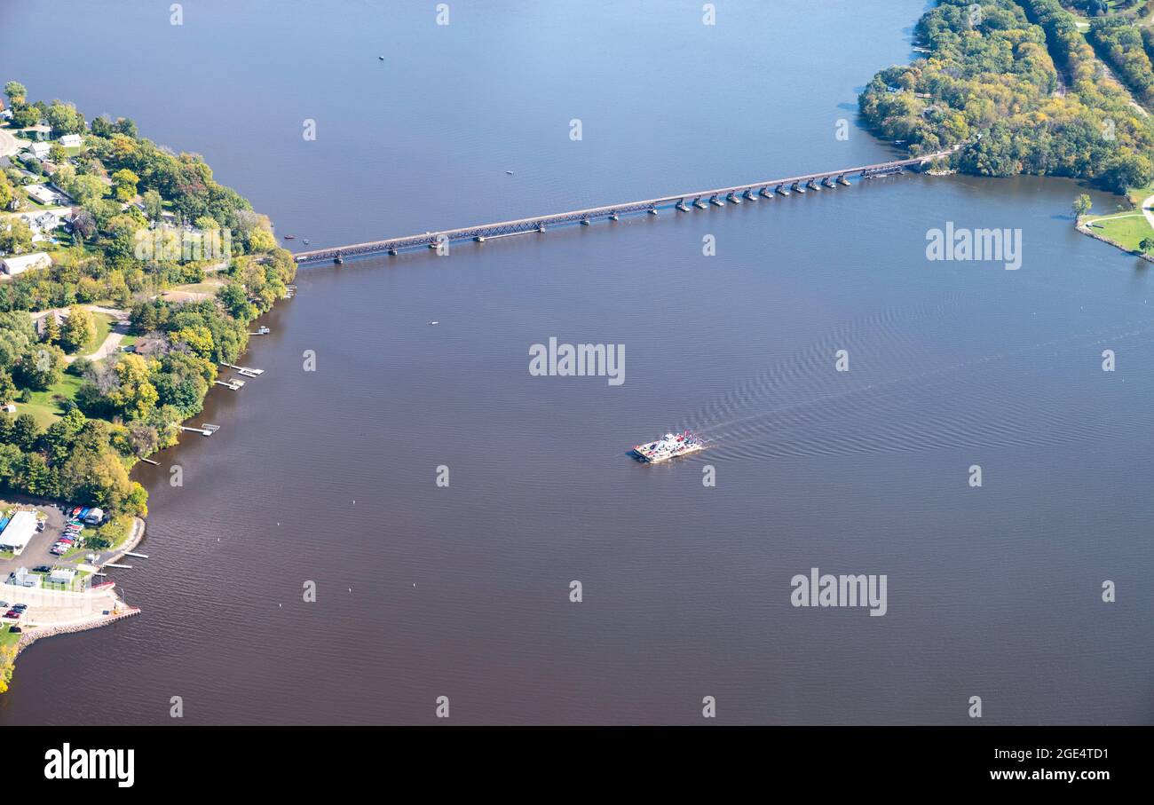Merrimac ferry wisconsin river hi-res stock photography and images - Alamy