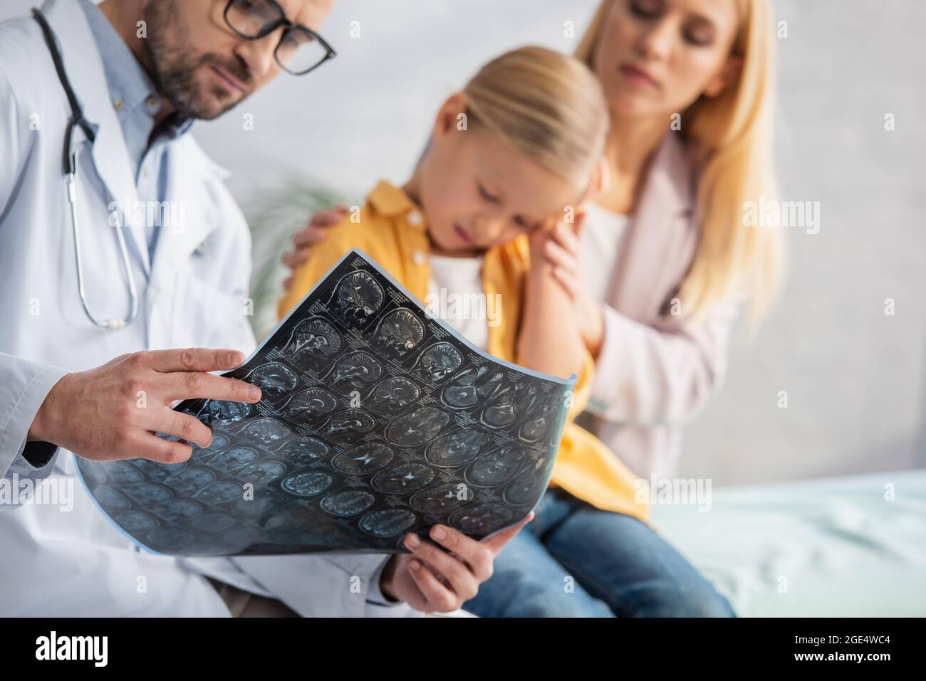 Mri brain scan child hi-res stock photography and images - Alamy