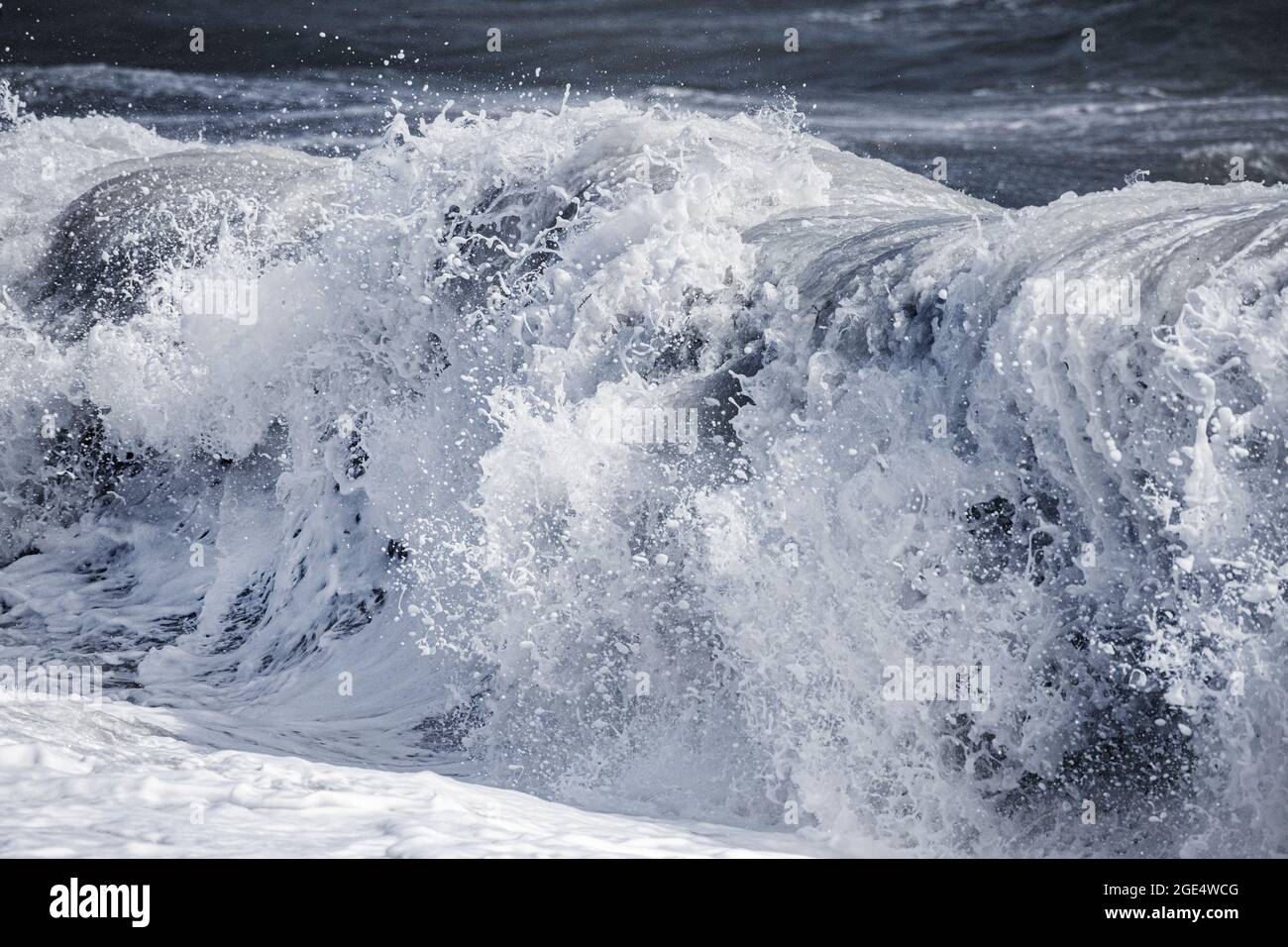Ferocious waves hi-res stock photography and images - Alamy