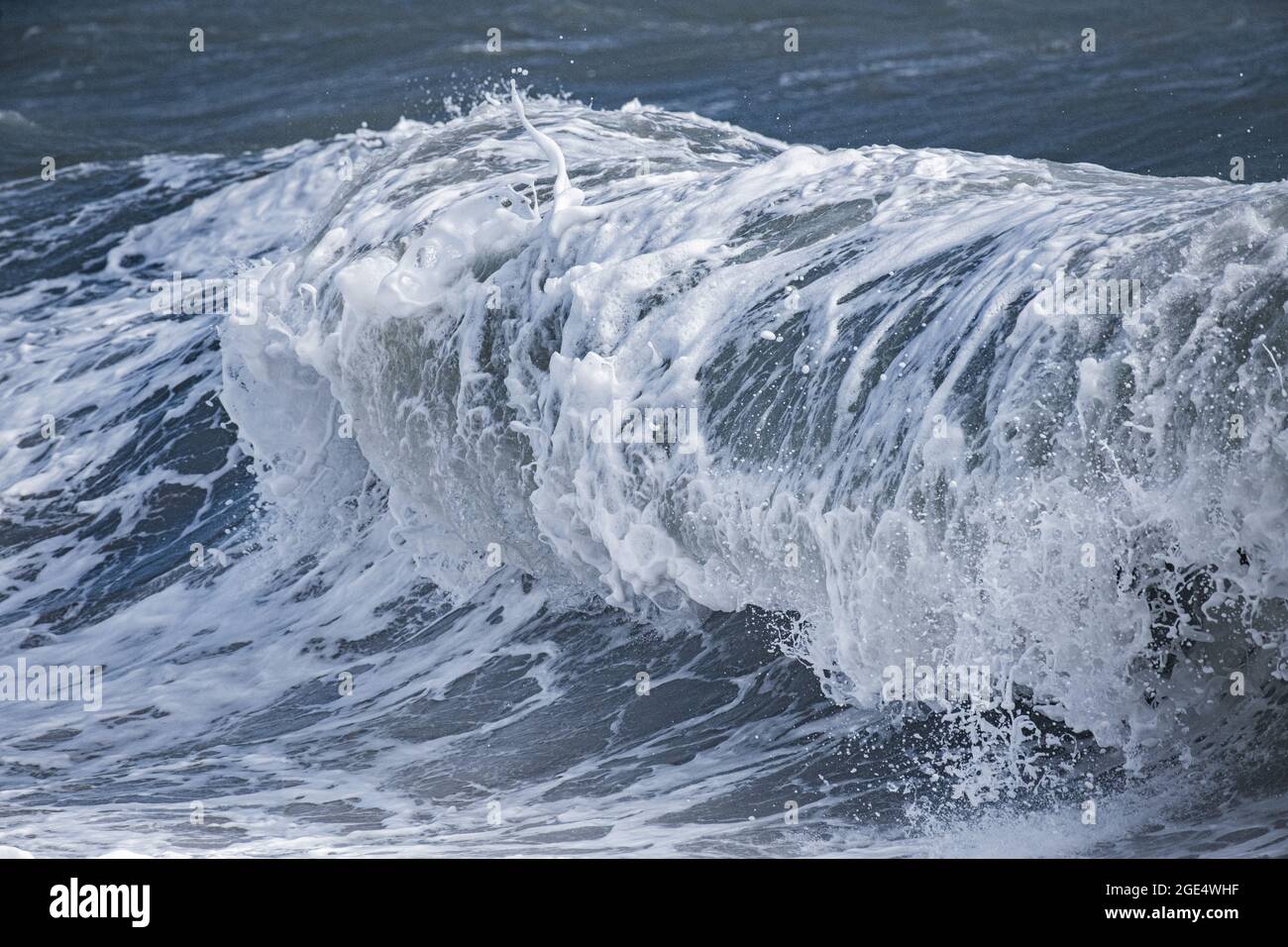 Ferocious waves hi-res stock photography and images - Alamy