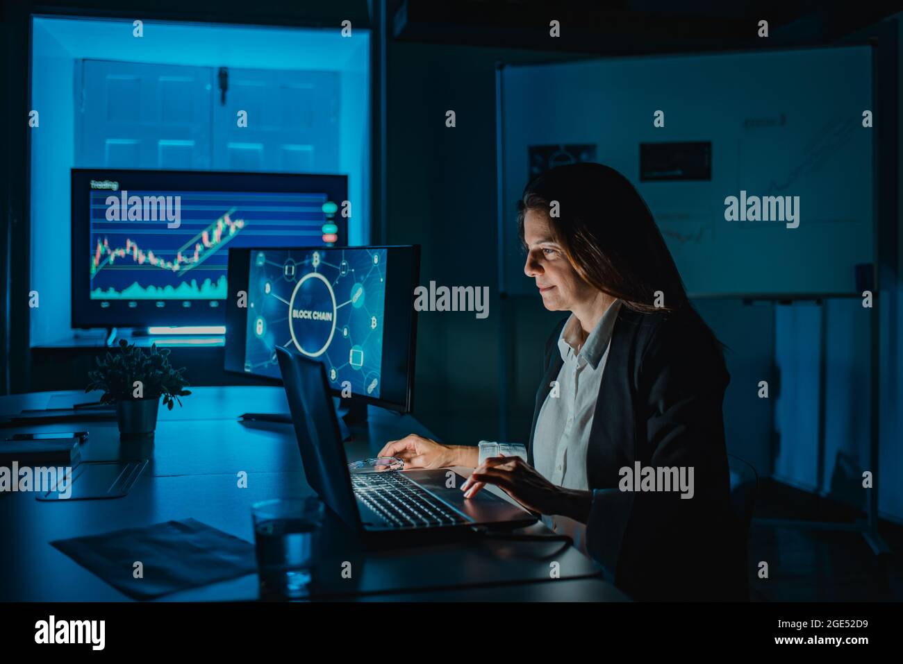 Inside bank hi-res stock photography and images - Alamy