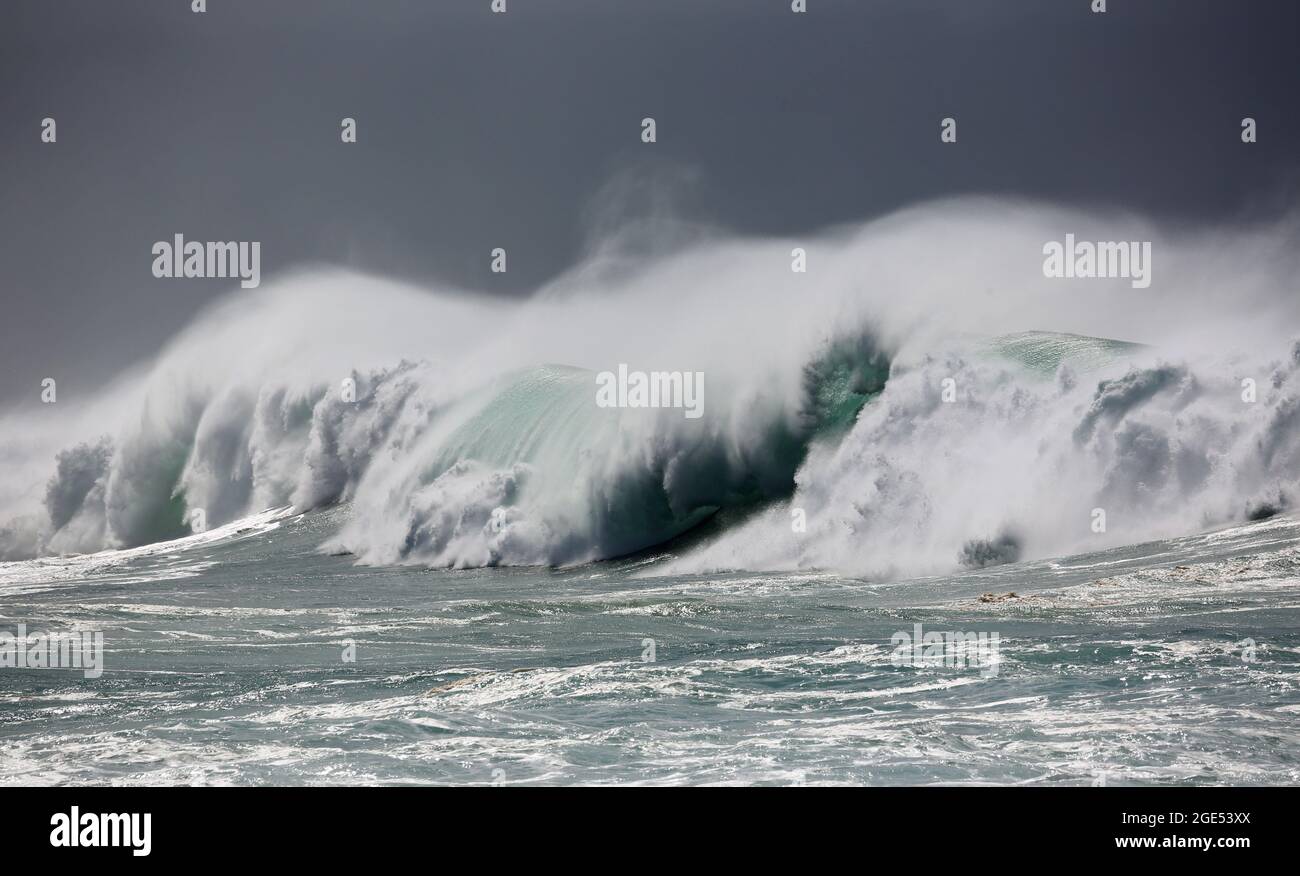 Avalanche of water, Oahu, Hawaii Stock Photo - Alamy