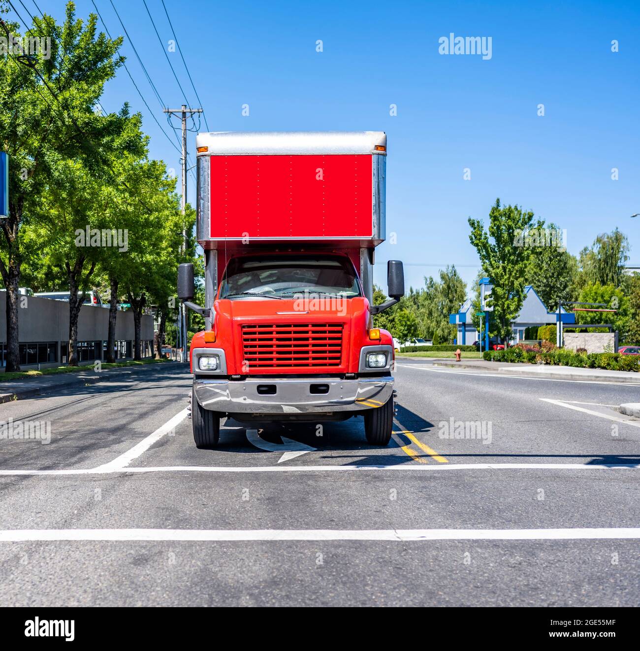 Red chassis cab hi-res stock photography and images - Alamy