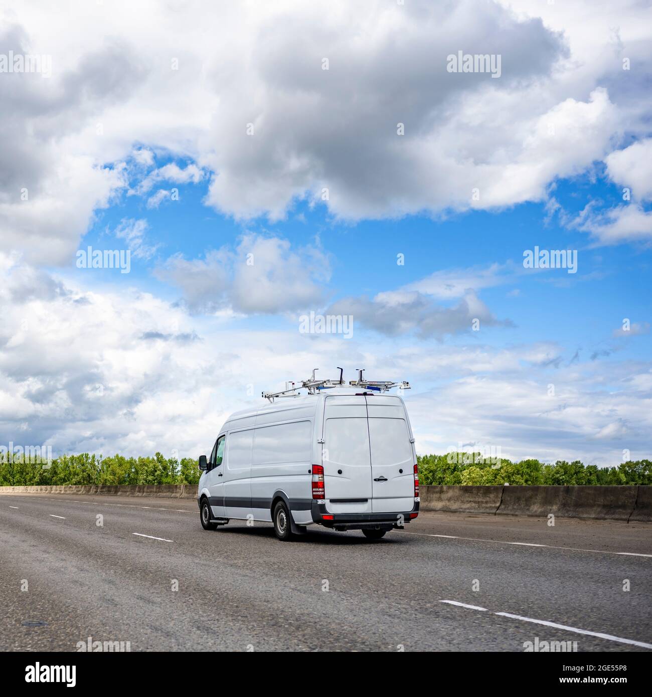 Compact industrial small size white mini van with high roof for comfort ...