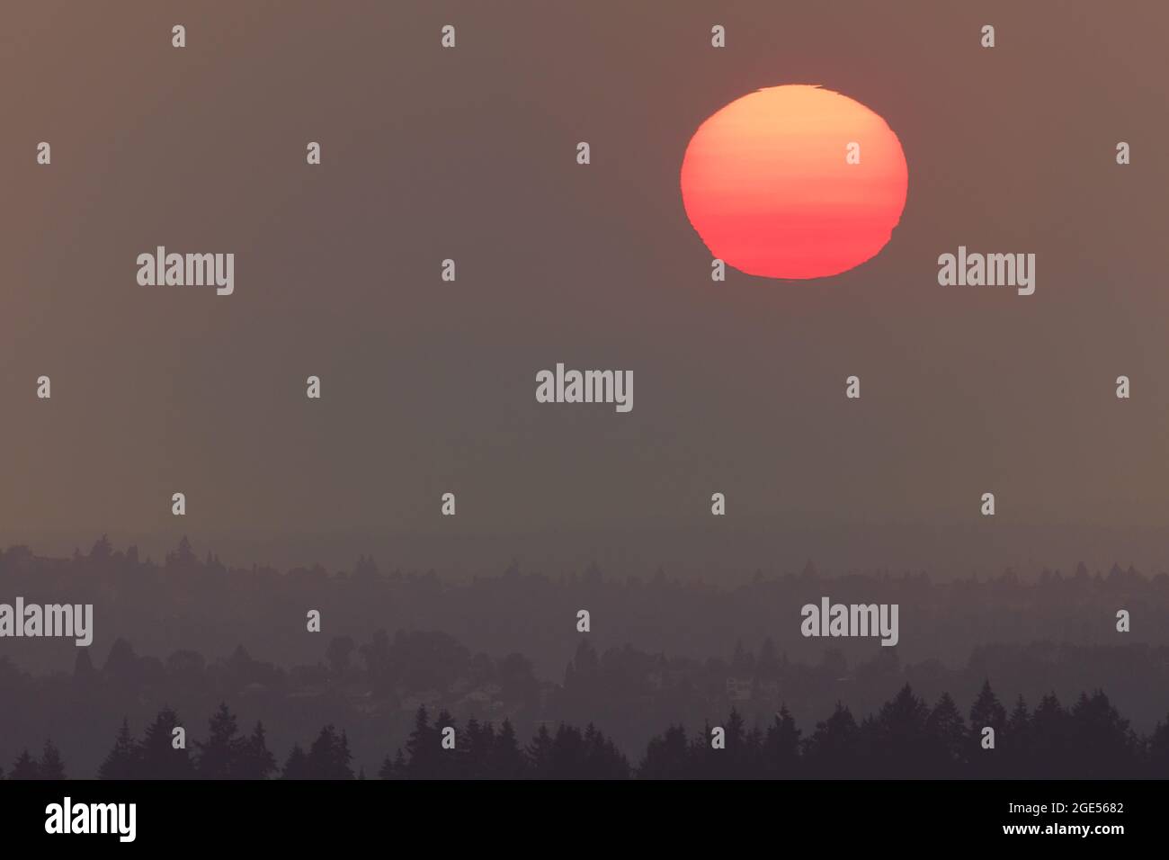 Wildfire sky hi-res stock photography and images - Alamy