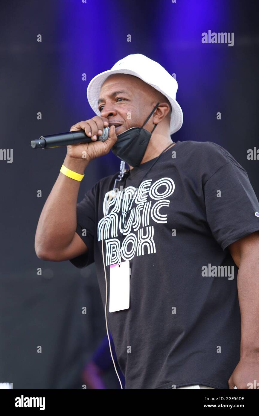 New York City Orchard Beach High Resolution Stock Photography and ...