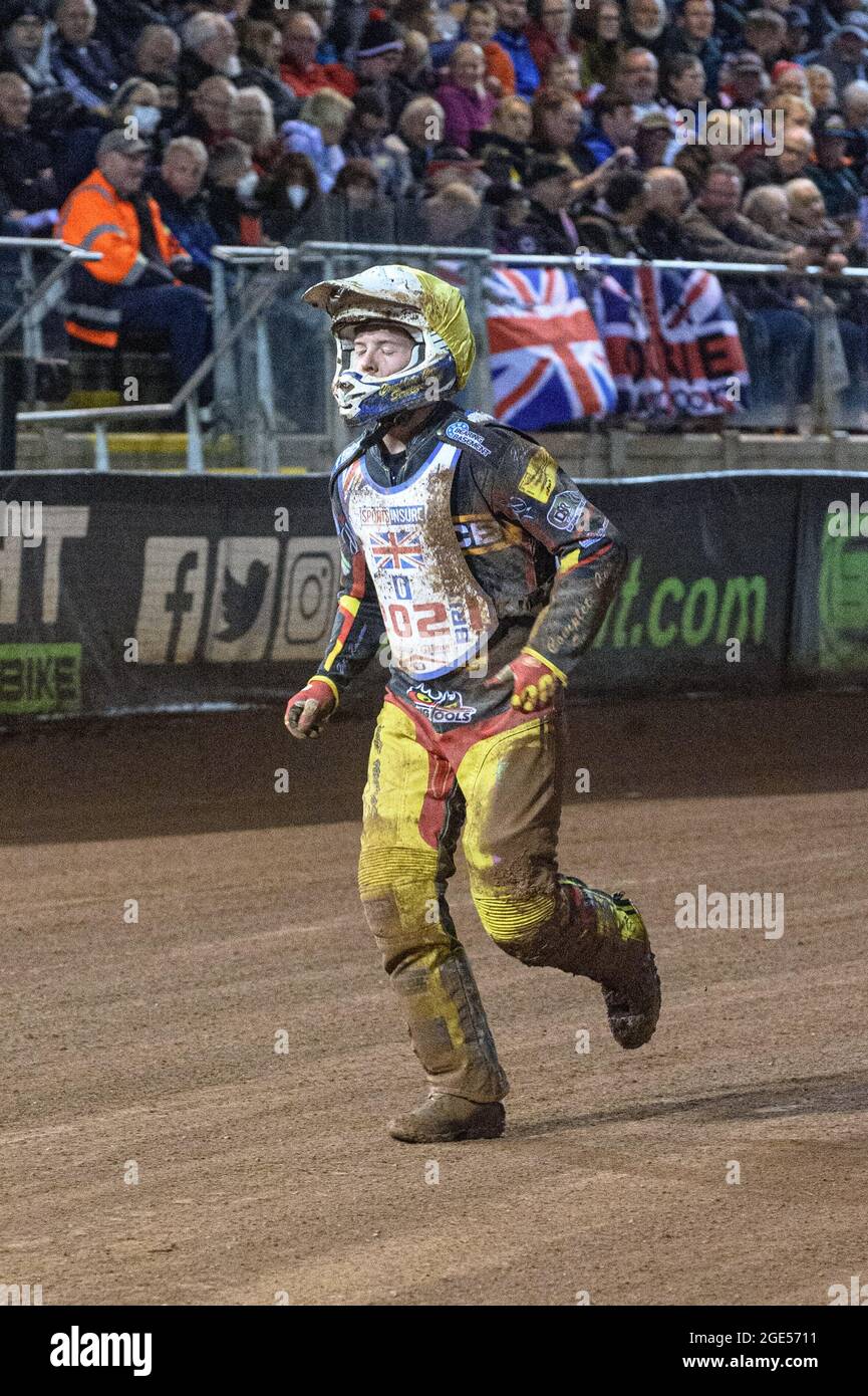MANCHESTER, UK. AUGUST 16TH Kyle Howarth jogs back to the pits after ...