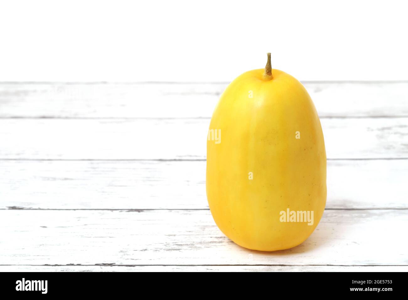 Oriental fruit hi-res stock photography and images - Alamy