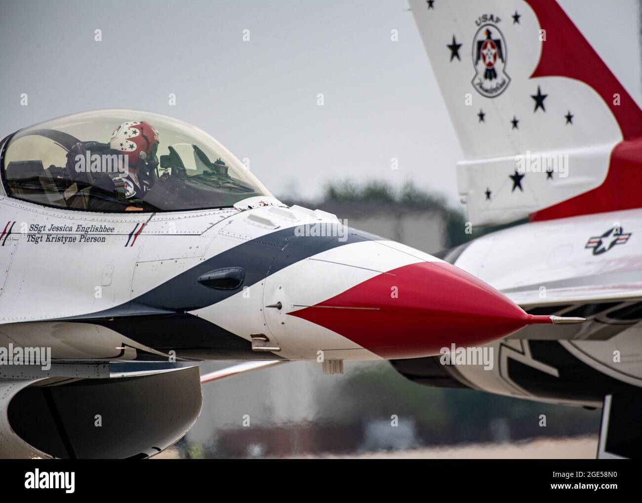 The United States Air Force Air Demonstration Squadron "Thunderbirds ...
