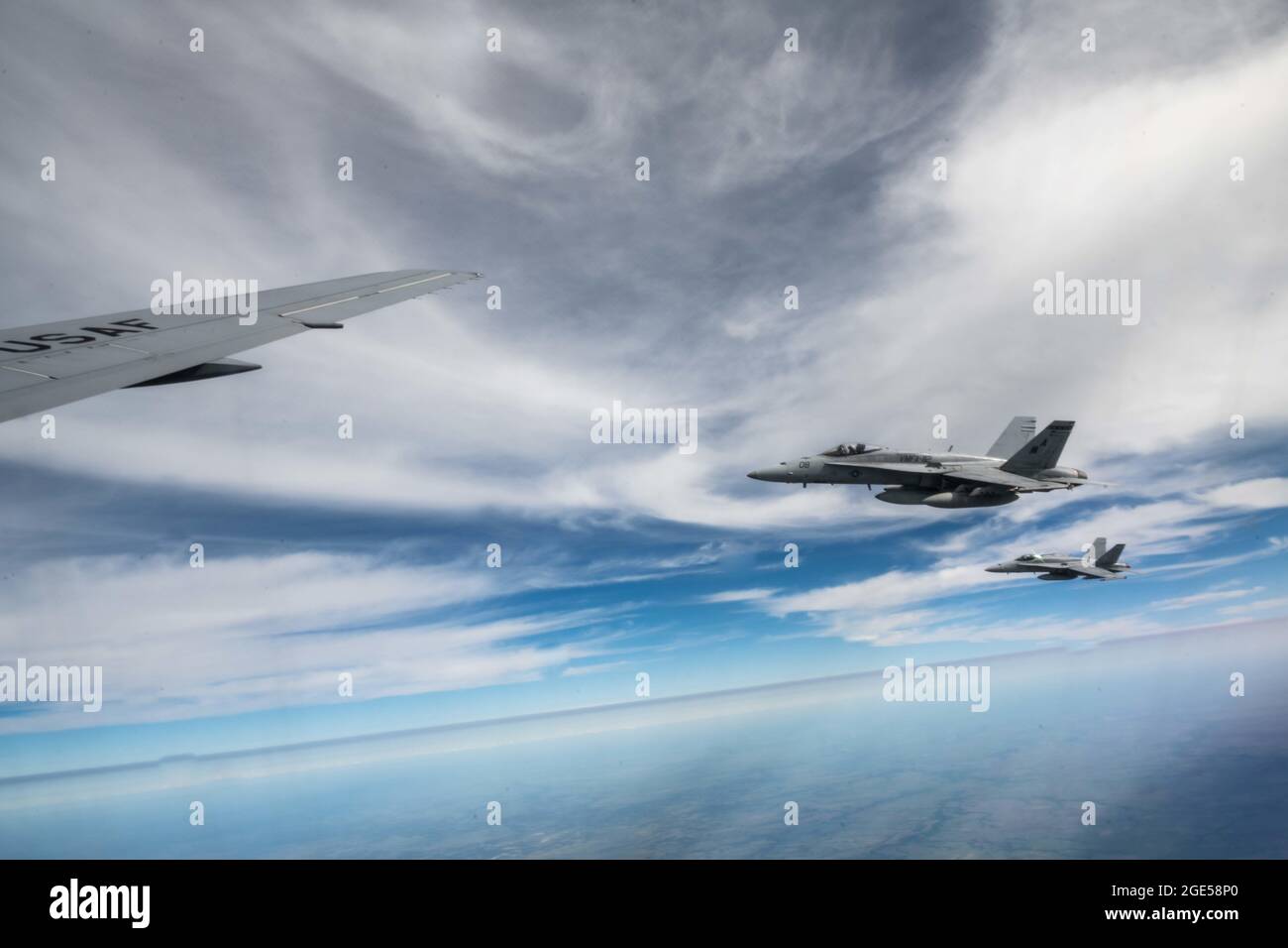 Centerline drogue system hi-res stock photography and images - Alamy Centerline drogue system hi-res stock photography and images - Alamy