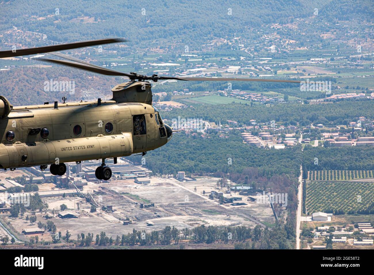 U.S. Army aircrews assigned to 1st Battalion, 214th Aviation Regiment ...