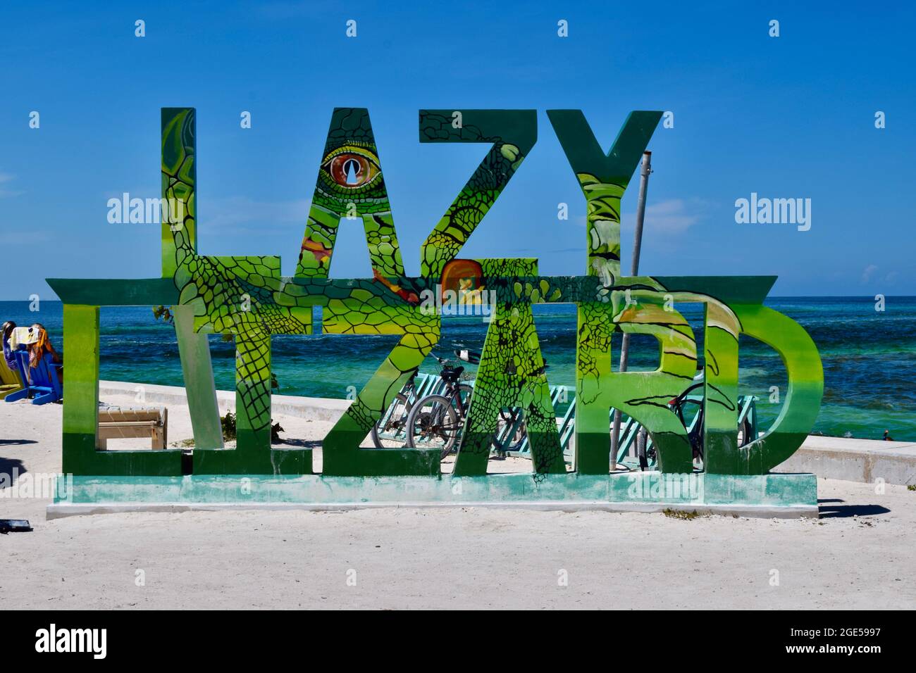 Lazy lizard sign hi-res stock photography and images - Alamy