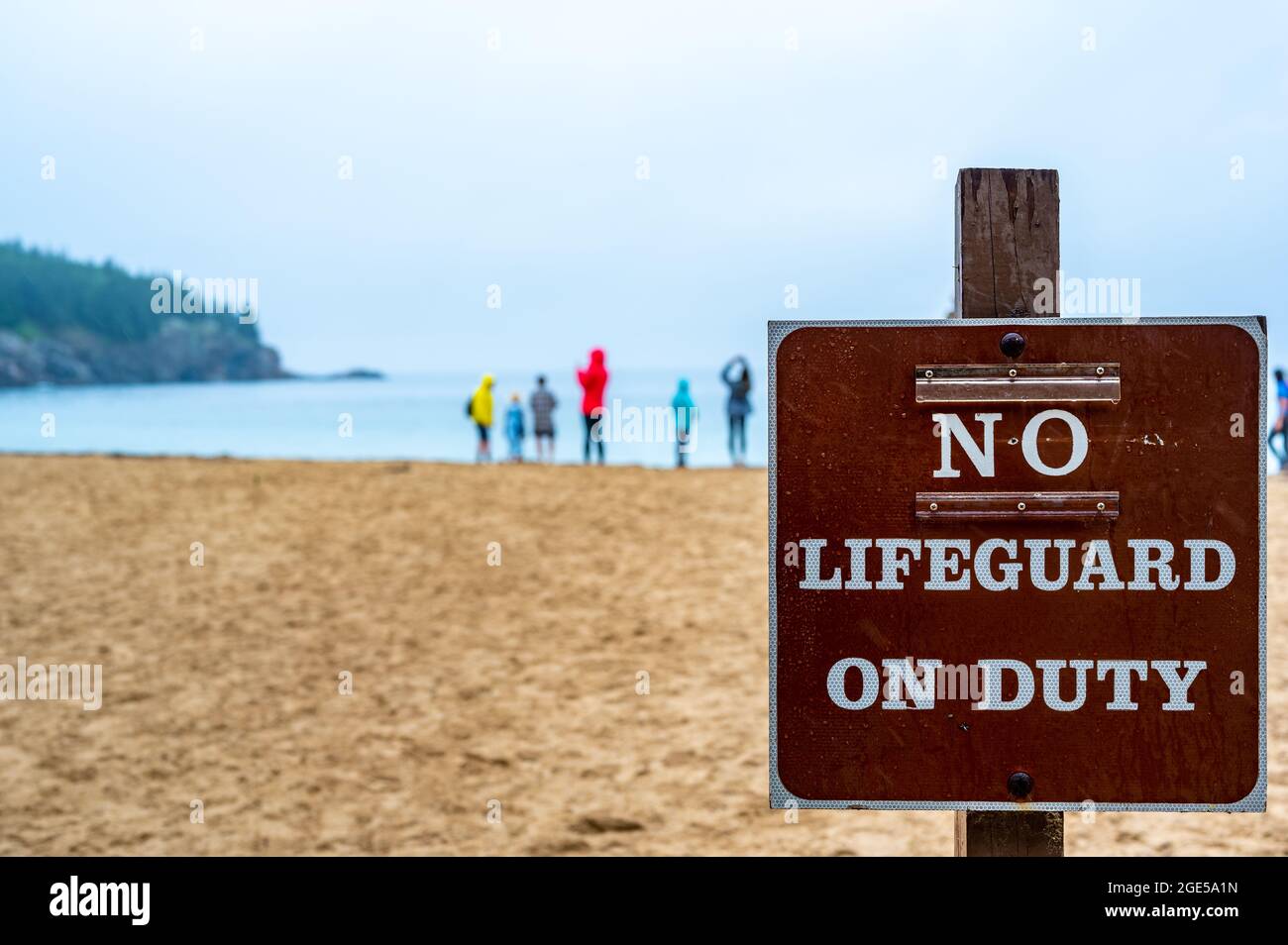 Riptide current information sign hi-res stock photography and images ...