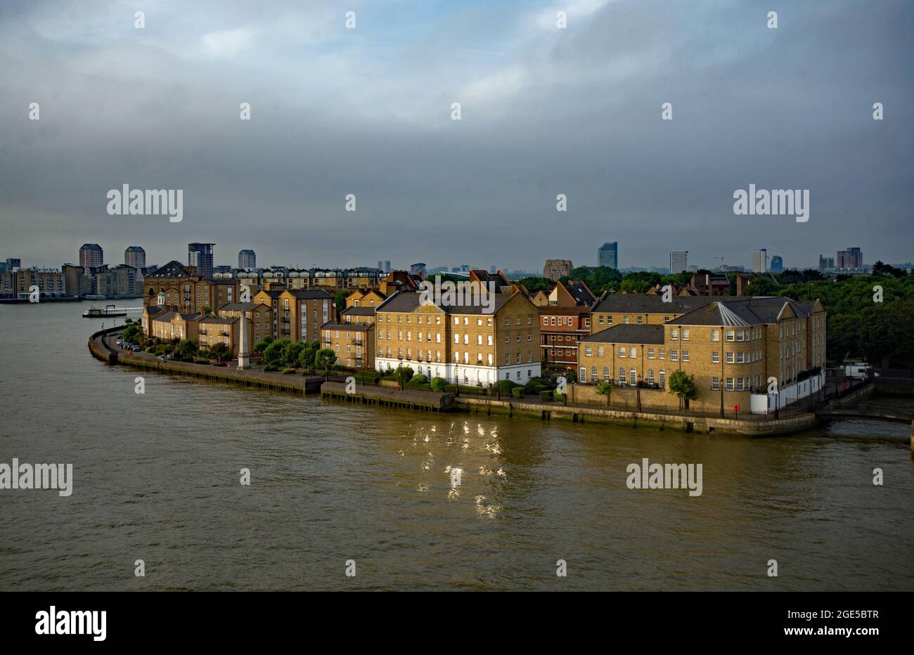Cruising the Thames enroute The English Channel Stock Photo - Alamy