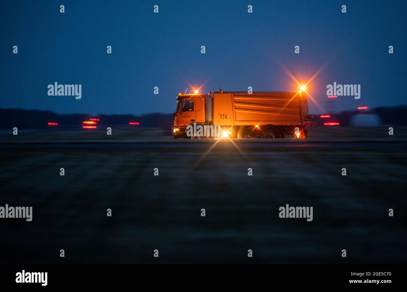 Luftwaffe transport aircraft hi-res stock photography and images - Alamy