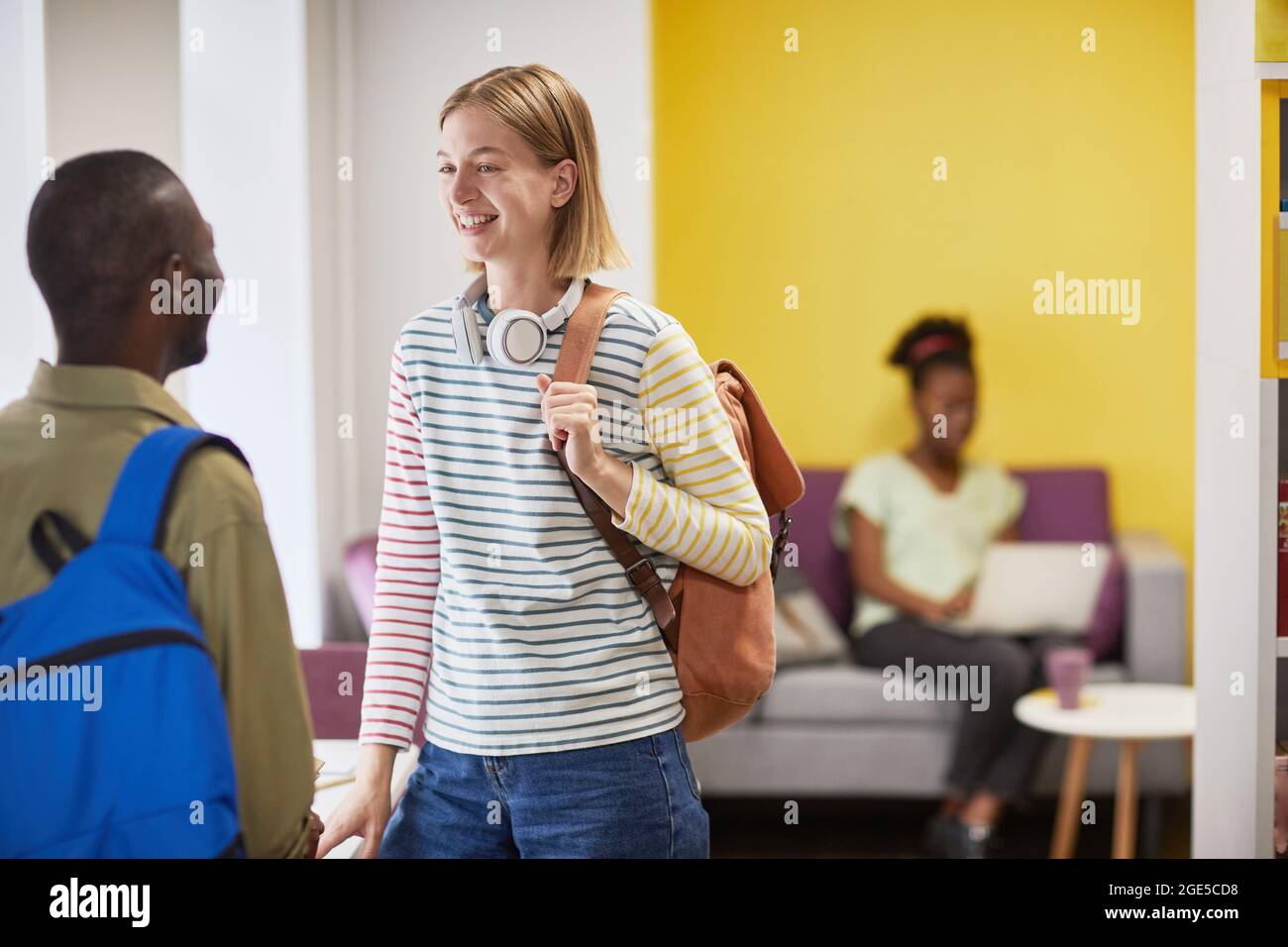 School boys chatting classroom hi-res stock photography and images - Alamy