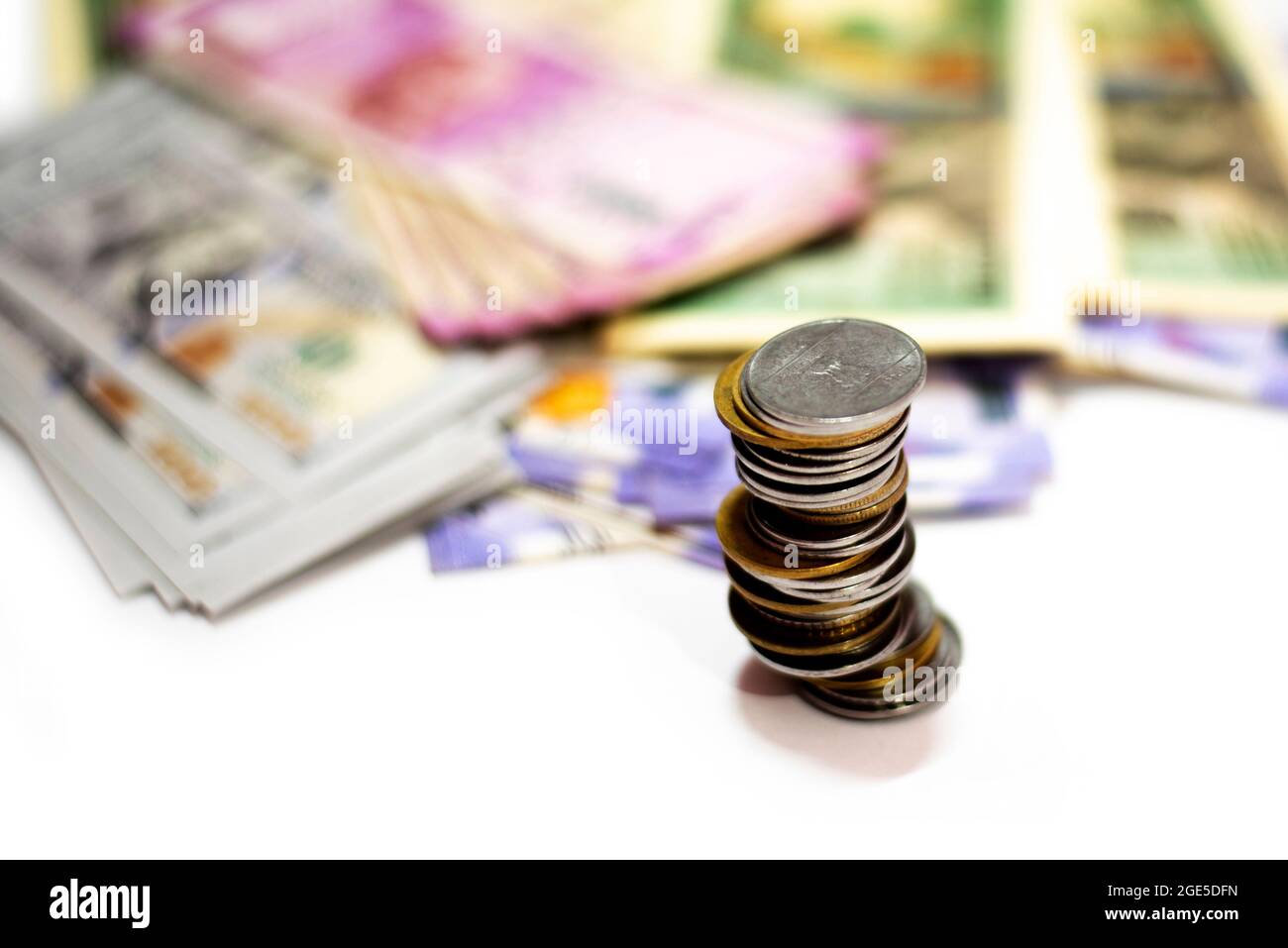 Rupee exchange rate hi-res stock photography and images - Alamy
