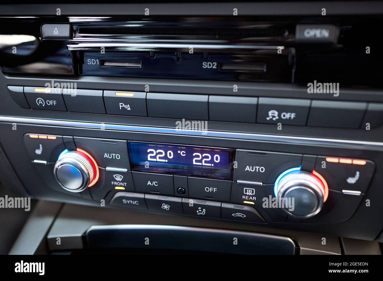 Audi climate control hi-res stock photography and images - Alamy