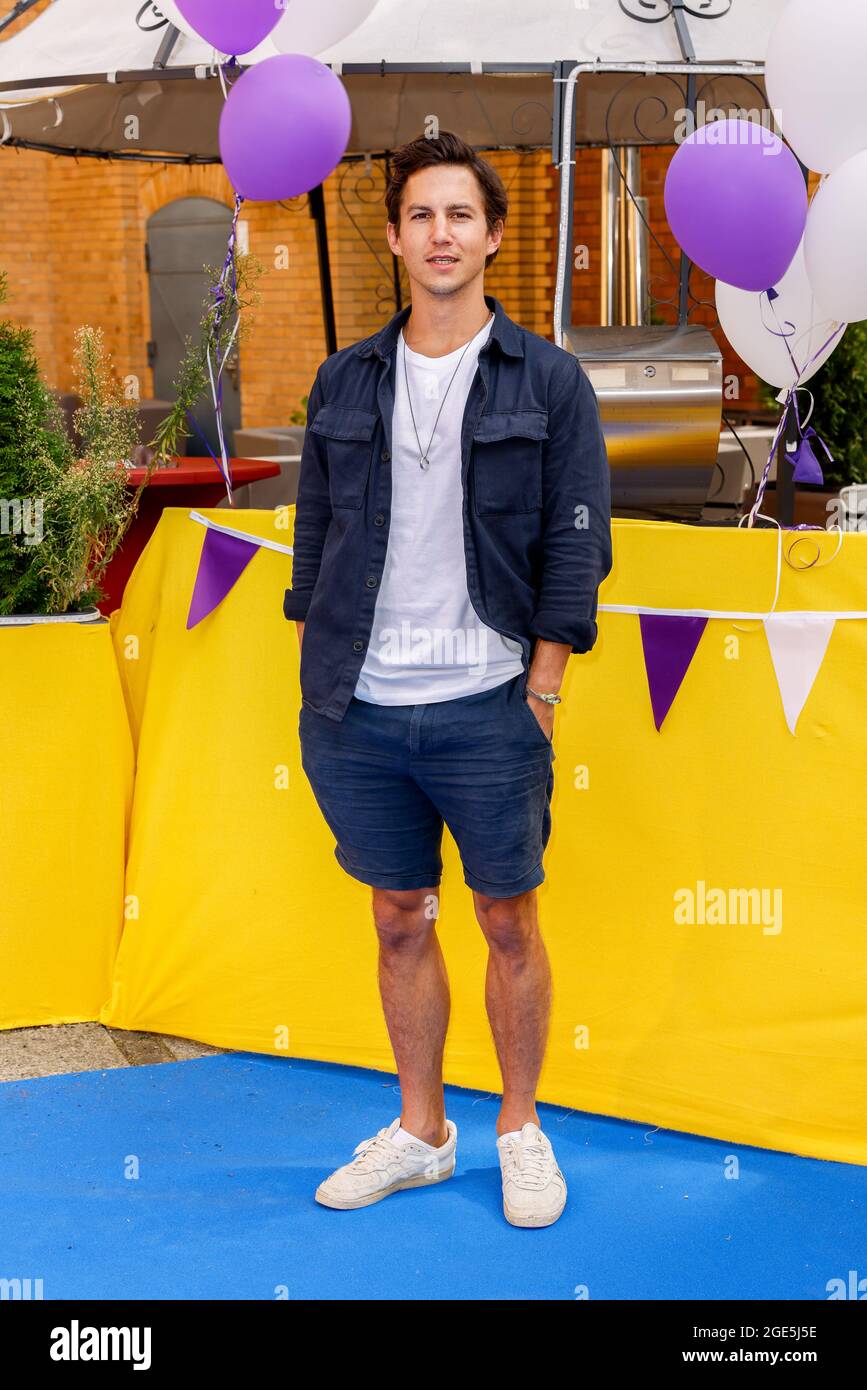 Berlin, Germany. 15th Aug, 2021. Tim Oliver Schultz comes to the fan ...