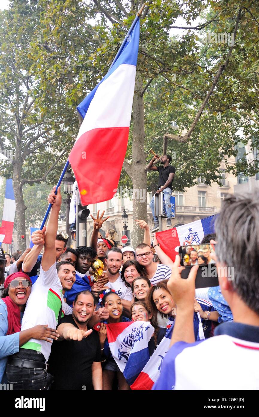 FRANCE, PARIS (75) FRENCH FANS IN THE FINAL OF THE 2018 FOOTBALL WORLD ...