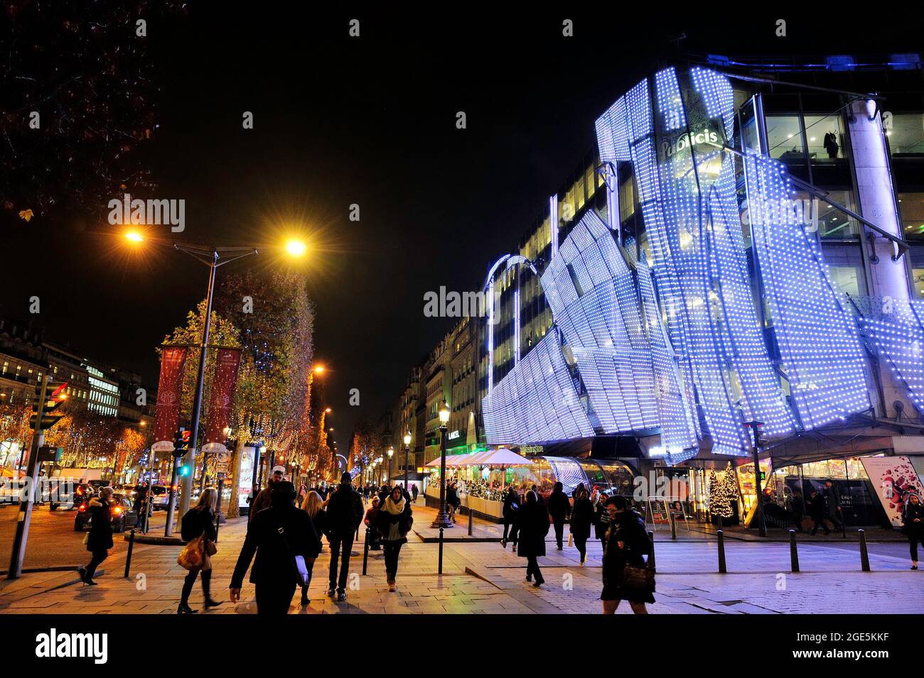 Publicis champs elysees hi-res stock photography and images - Alamy