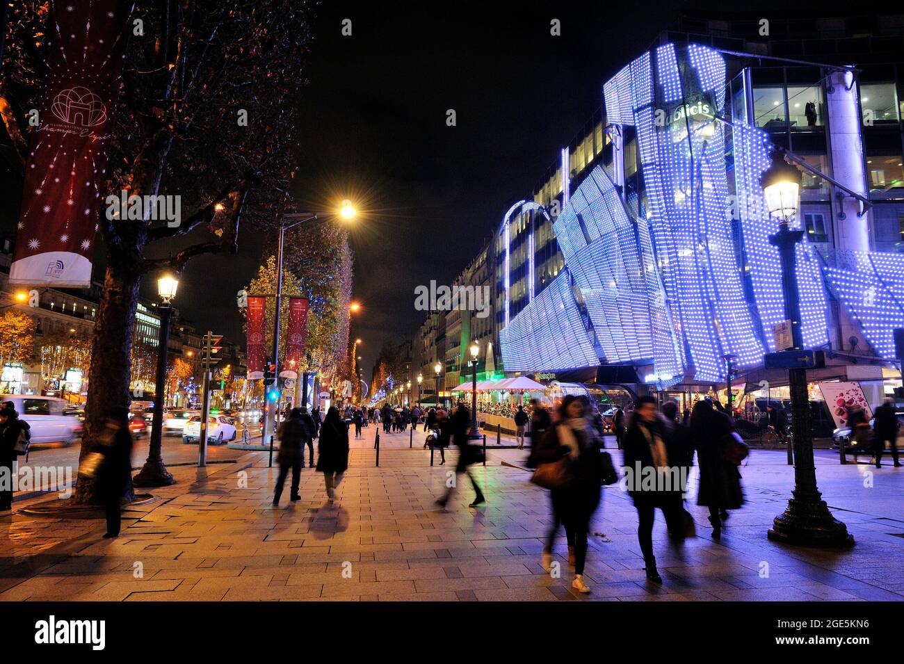 Publicis champs elysees hi-res stock photography and images - Alamy