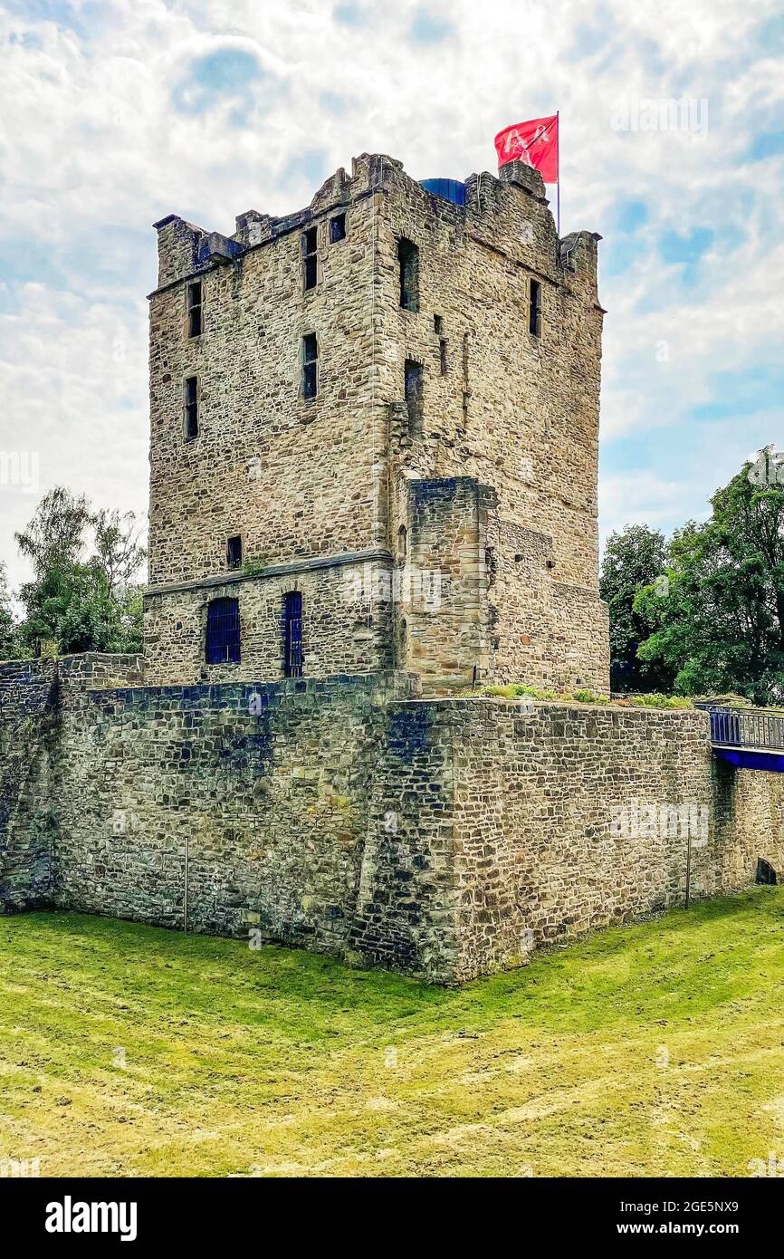 Ruins of Altendorf Castle, castle tower with viewing platform, Essen ...