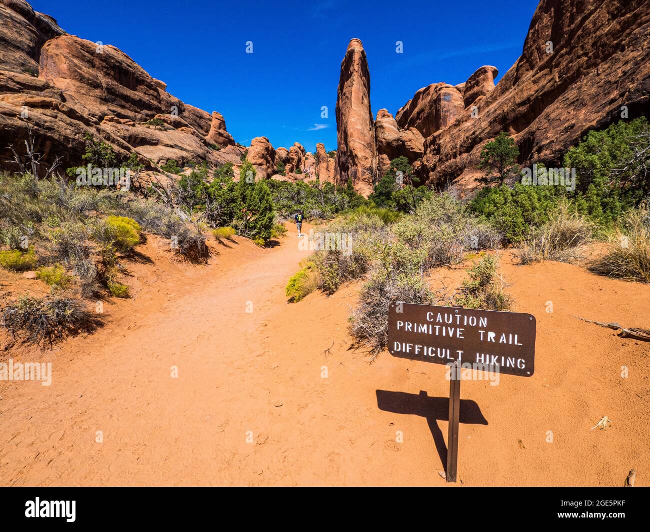 Difficult Hiking, sign in Devil's Garden, rock formations, Arches ...