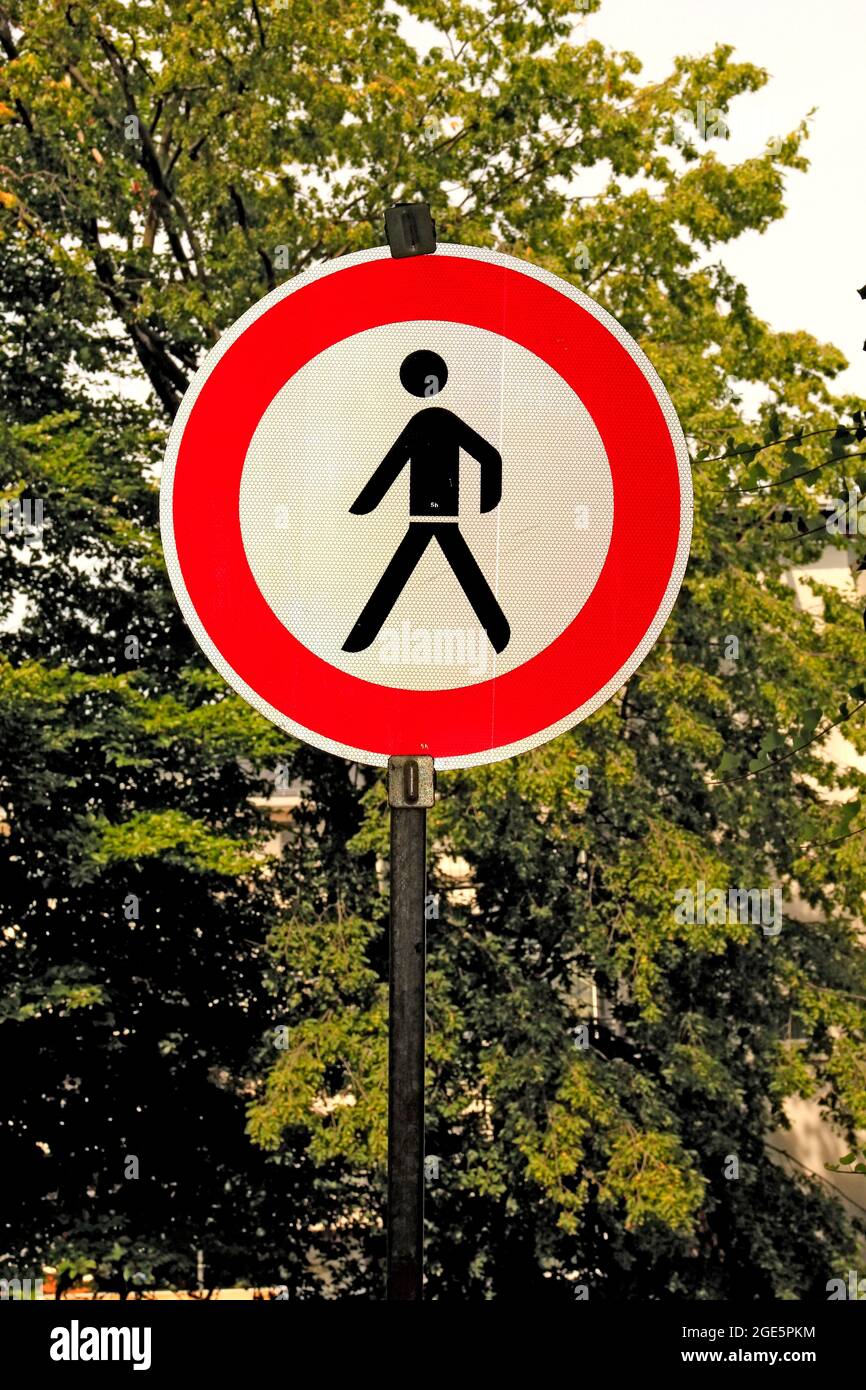 No passage sign hi-res stock photography and images - Alamy