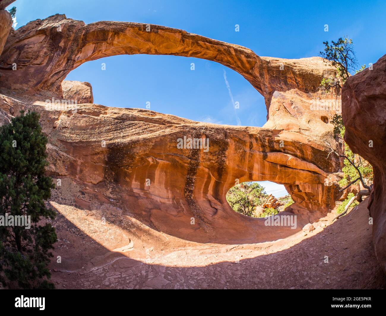 Double O Arch, rock arch, Devil's Garden Trail, Arches National Park ...