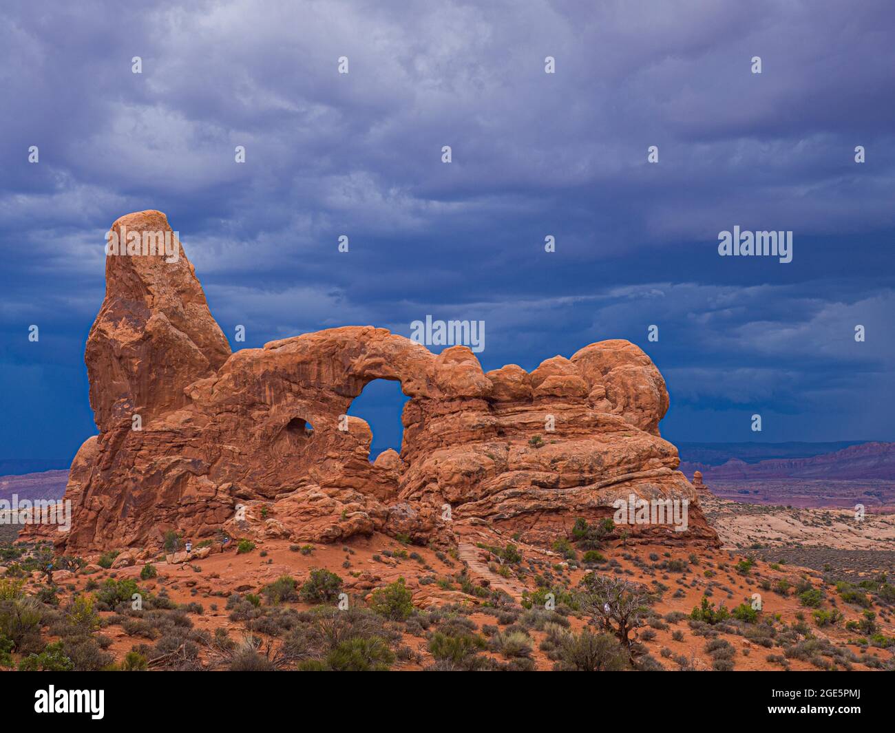 Windows turret arch hi-res stock photography and images - Alamy
