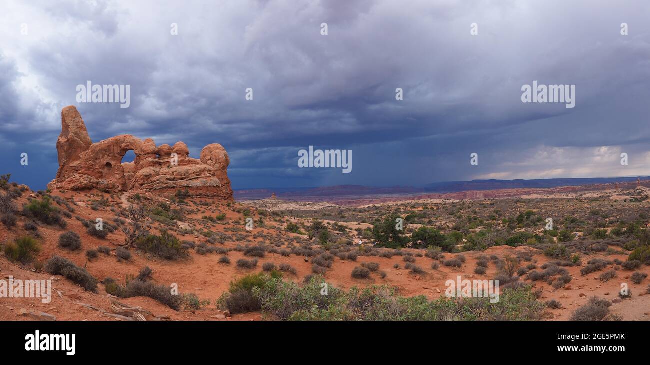 Thunderclouds over Turret Arch, The Windows Section, Arches National ...