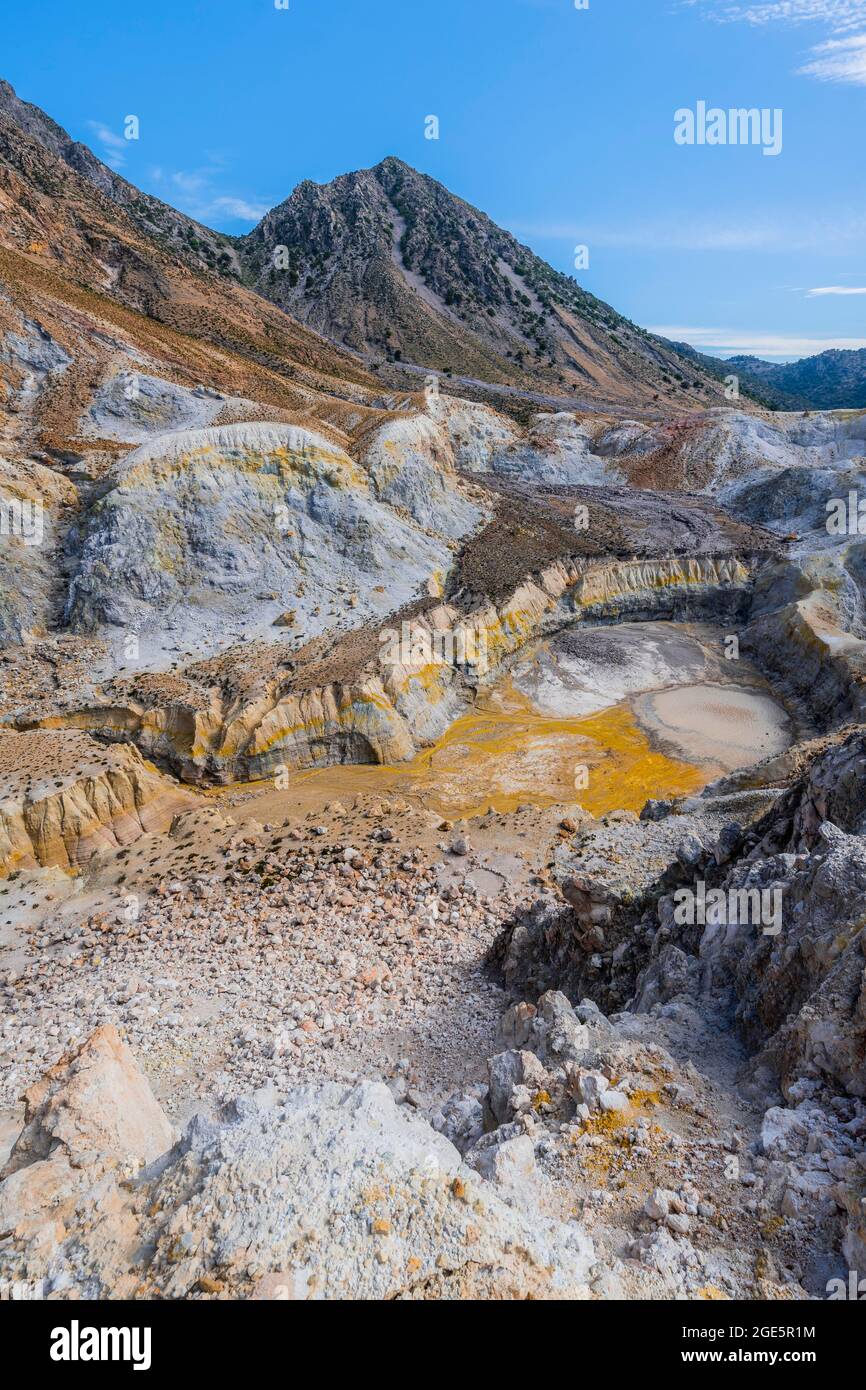 Sulphur mineral rock stone hi-res stock photography and images - Alamy