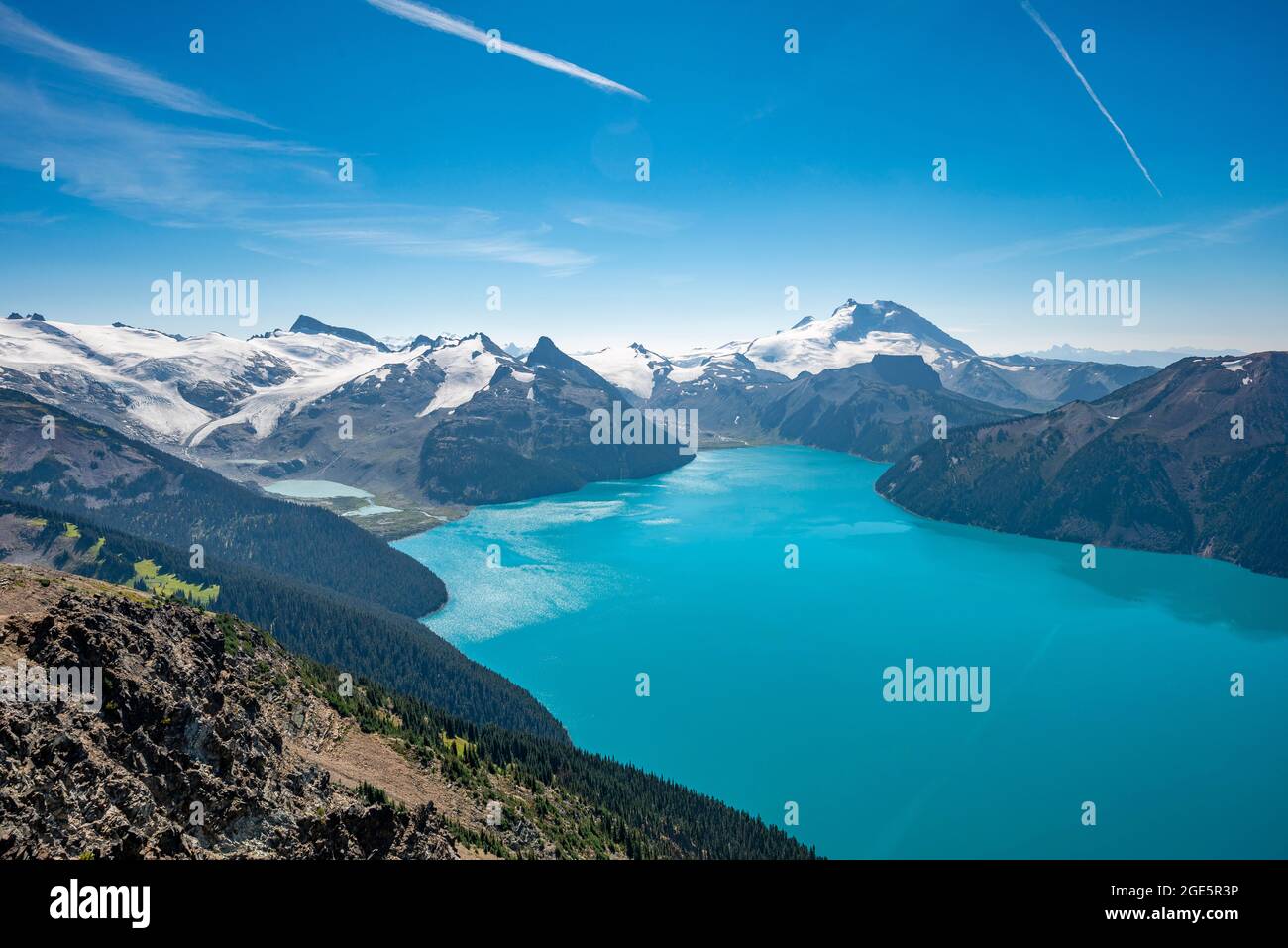 View from Panorama Ridge hiking trail, turquoise glacial Garibaldi Lake ...